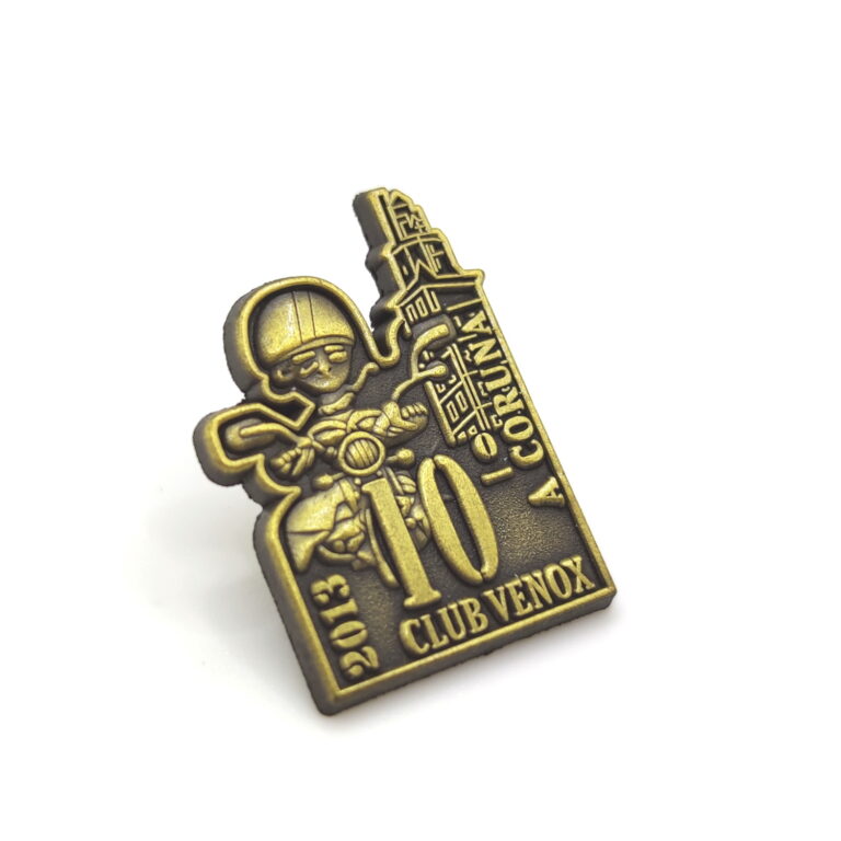3D Pins Custom with Your Logo - Free Europe Delivery - Pinsbay.com